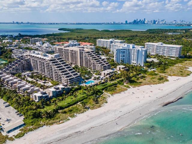 Luxury apartment complex for rent in Key Biscayne, Florida