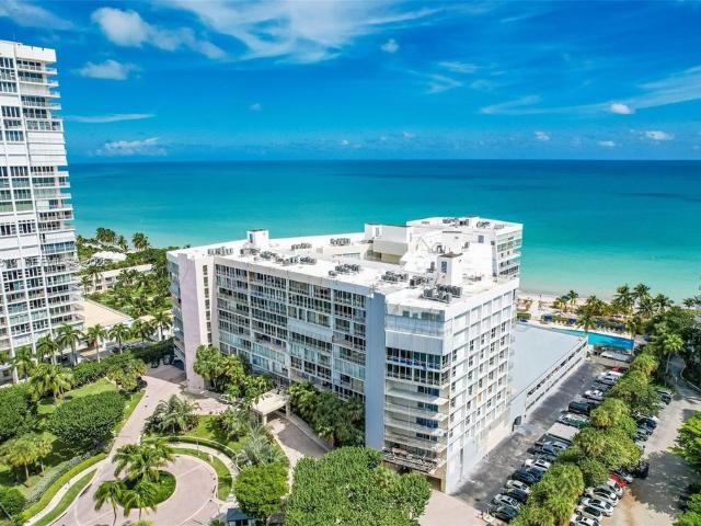 Luxury apartment complex for rent in Key Biscayne, Florida