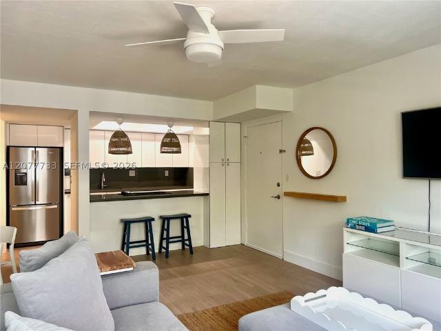 Luxury apartment complex for rent in Key Biscayne, Florida
