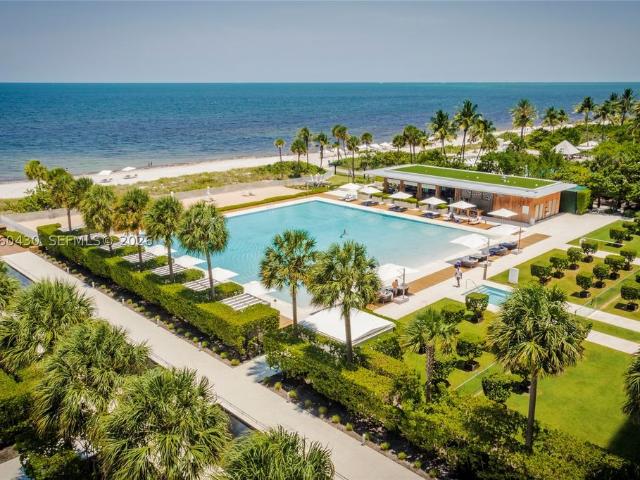 Luxury apartment complex for rent in Key Biscayne, United States