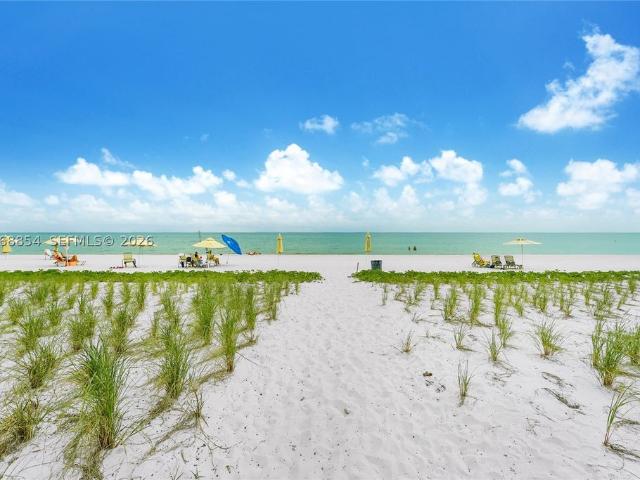Luxury apartment complex for rent in Key Biscayne, United States