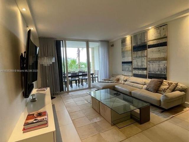 Luxury apartment complex for rent in Key Biscayne, United States