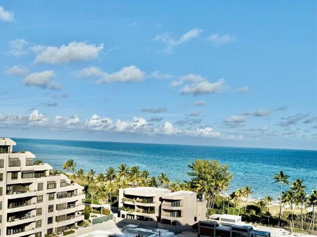 Luxury apartment complex for rent in Key Biscayne, United States
