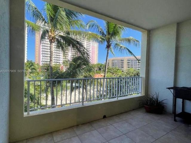 Luxury apartment complex for rent in Key Biscayne, United States