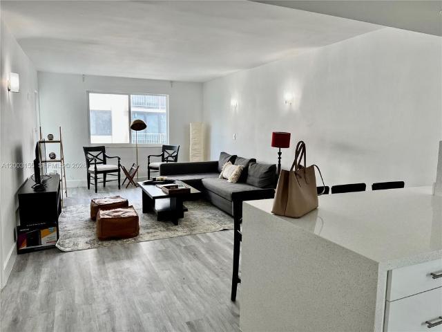 Luxury apartment complex for rent in Key Biscayne, United States