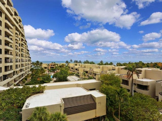 Luxury apartment complex for rent in Key Biscayne, Florida