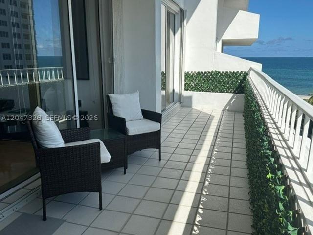 Luxury apartment complex for rent in Key Biscayne, United States