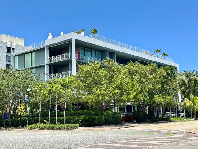 Luxury apartment complex for rent in Key Biscayne, United States
