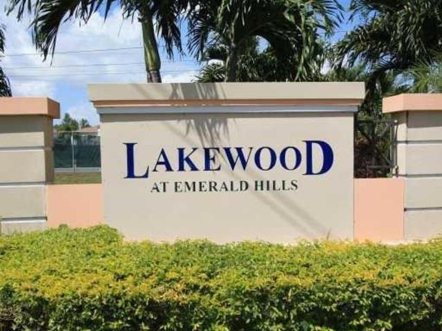Luxury apartment complex for rent in Hollywood, Florida