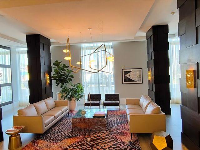 Luxury apartment complex for rent in Hollywood, Florida