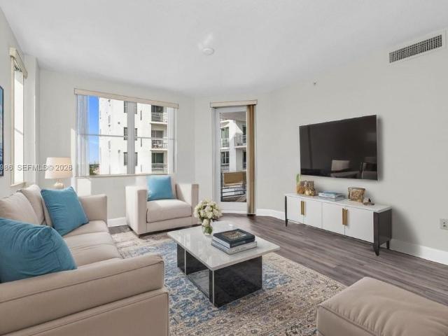 Luxury apartment complex for rent in Hollywood, Florida