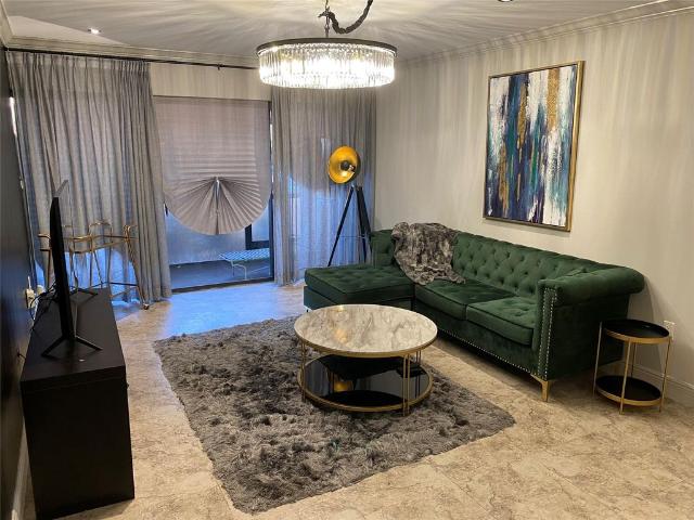 Luxury apartment complex for rent in Hollywood, Florida