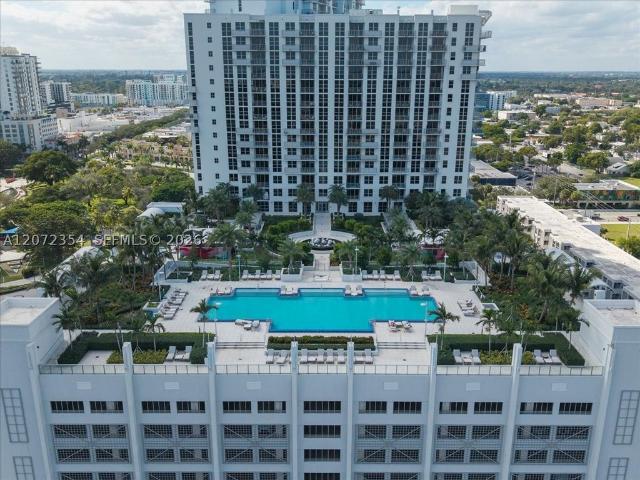 Luxury apartment complex for rent in Hollywood, Florida