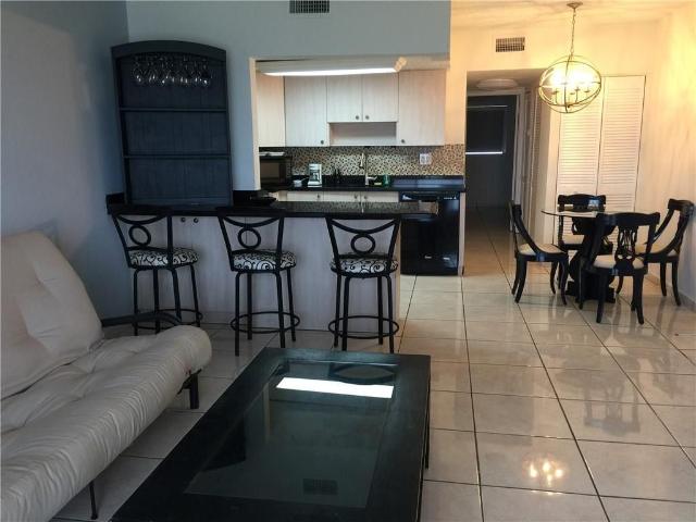 Luxury apartment complex for rent in Hollywood, Florida