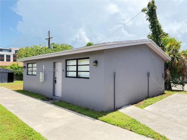 Luxury apartment complex for rent in Hollywood, Florida