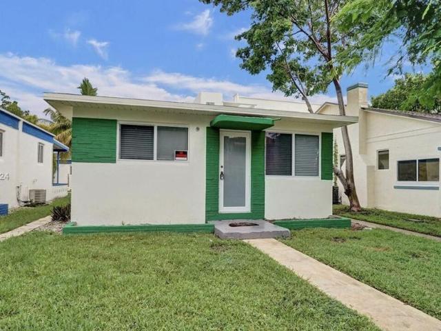 Luxury apartment complex for rent in Hollywood, Florida