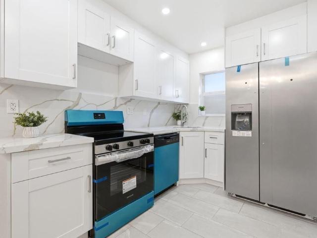 Luxury apartment complex for rent in Hollywood, Florida