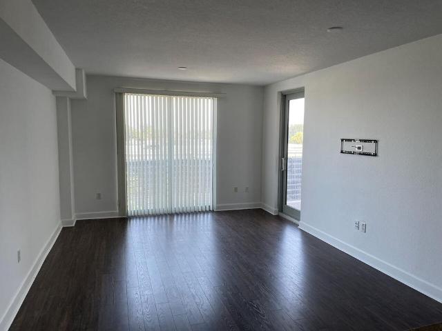 Luxury apartment complex for rent in Hollywood, Florida