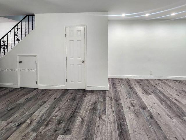 Luxury apartment complex for rent in Hollywood, Florida