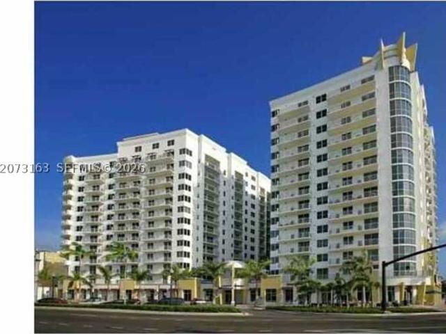 Luxury apartment complex for rent in Hollywood, Florida