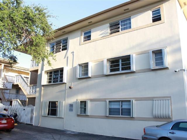 Luxury apartment complex for rent in Hollywood, Florida