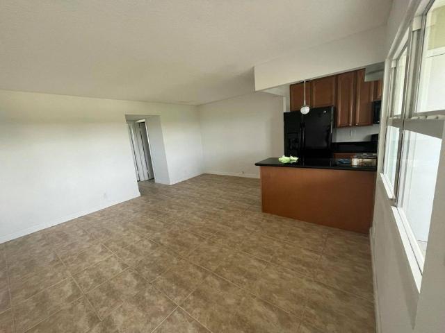 Luxury apartment complex for rent in Hollywood, Florida