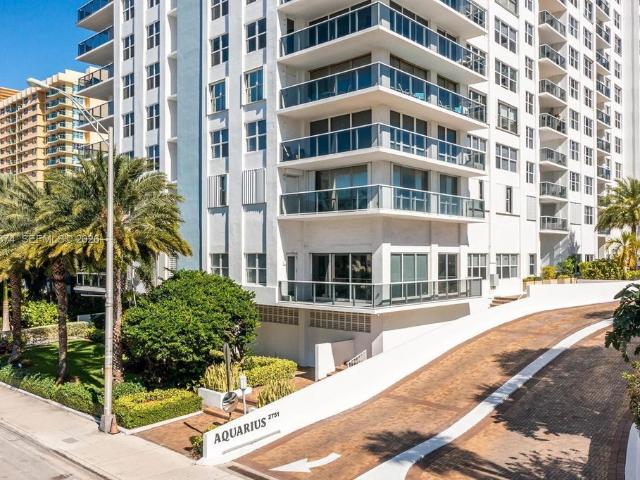 Luxury apartment complex for rent in Hollywood, Florida