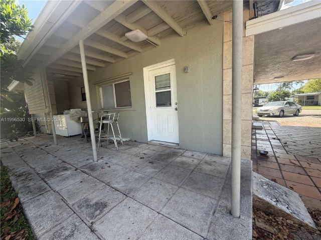 Luxury apartment complex for rent in Hollywood, Florida