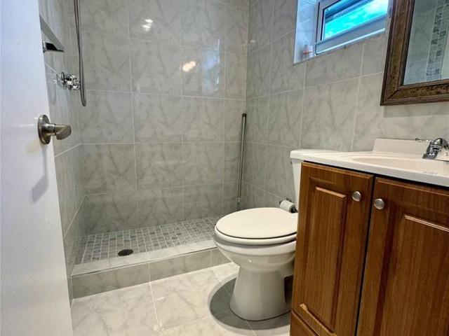 Luxury apartment complex for rent in Hollywood, United States