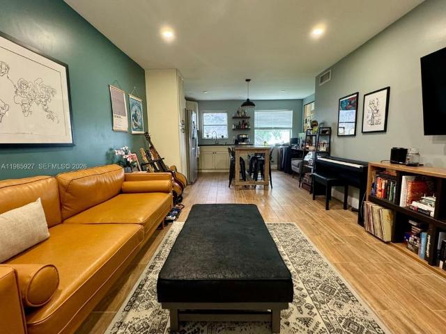 Luxury apartment complex for rent in Hollywood, United States