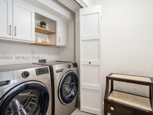 Luxury apartment complex for rent in Hollywood, United States