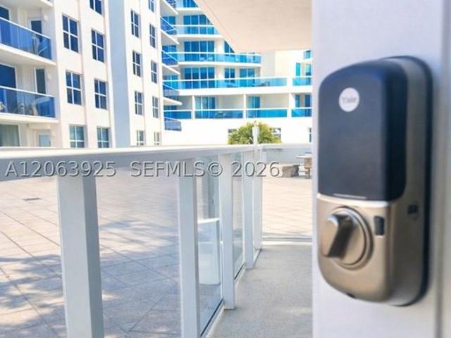 Luxury apartment complex for rent in Hollywood, United States