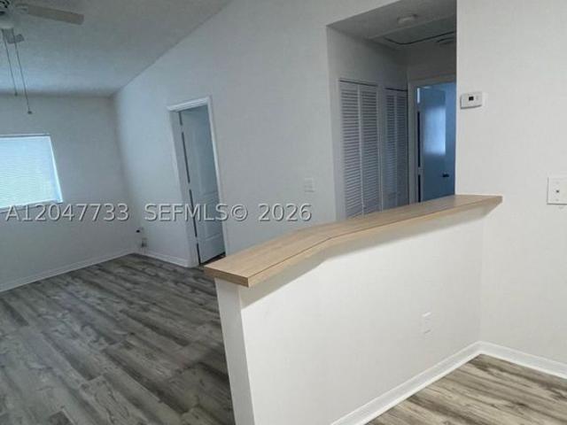 Luxury apartment complex for rent in Hollywood, United States