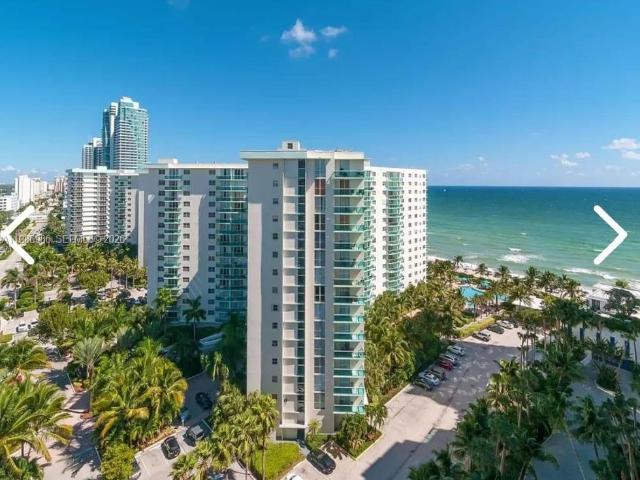 Luxury apartment complex for rent in Hollywood, United States