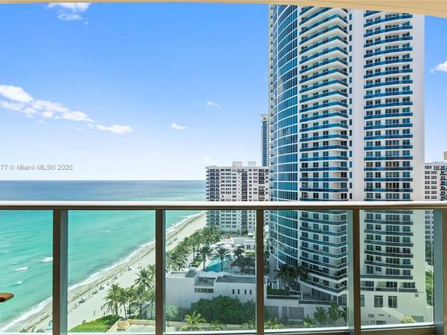 Luxury apartment complex for rent in Hollywood, United States