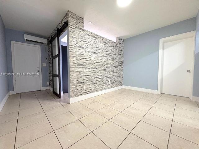 Luxury apartment complex for rent in Hollywood, United States