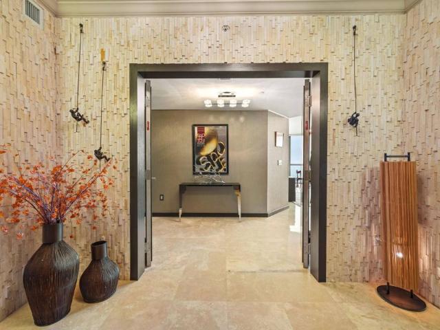 Luxury apartment complex for rent in Hollywood, United States