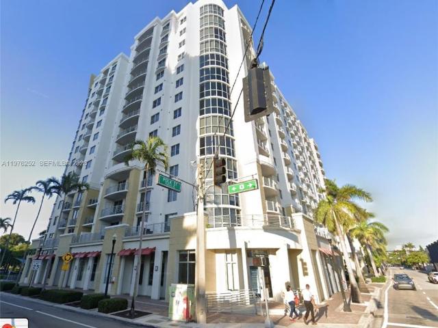 Luxury apartment complex for rent in Hollywood, United States