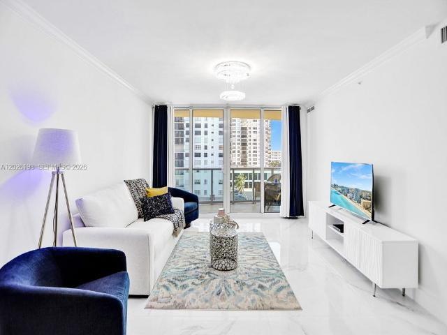 Luxury apartment complex for rent in Hollywood, United States