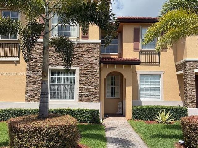 Luxury apartment complex for rent in Homestead, Florida