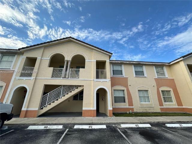 Luxury apartment complex for rent in Homestead, Florida