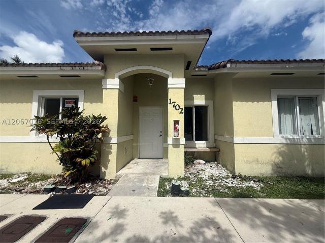 Luxury apartment complex for rent in Homestead, Florida