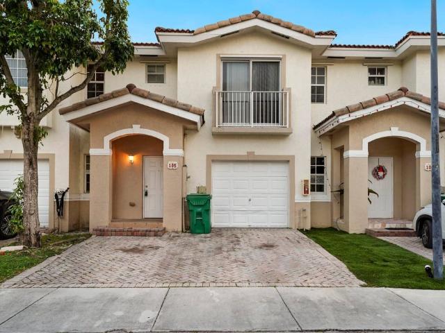 Luxury apartment complex for rent in Homestead, Florida
