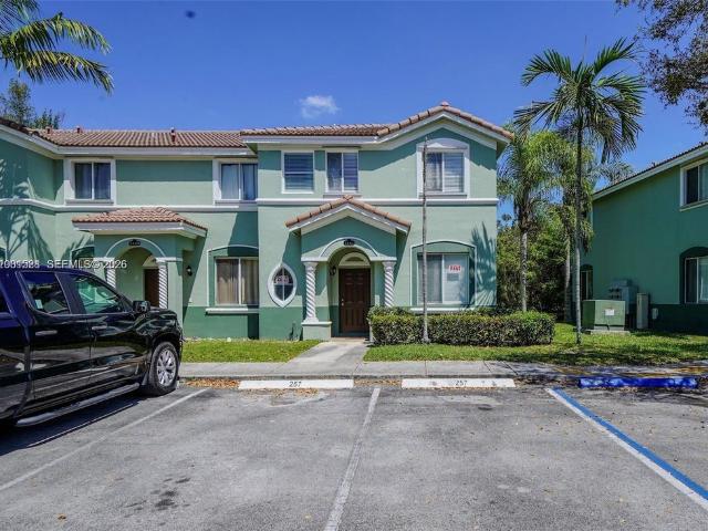 Luxury apartment complex for rent in Homestead, Florida