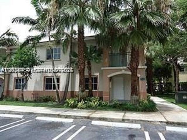 Luxury apartment complex for rent in Homestead, Florida