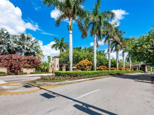 Luxury apartment complex for rent in Homestead, United States