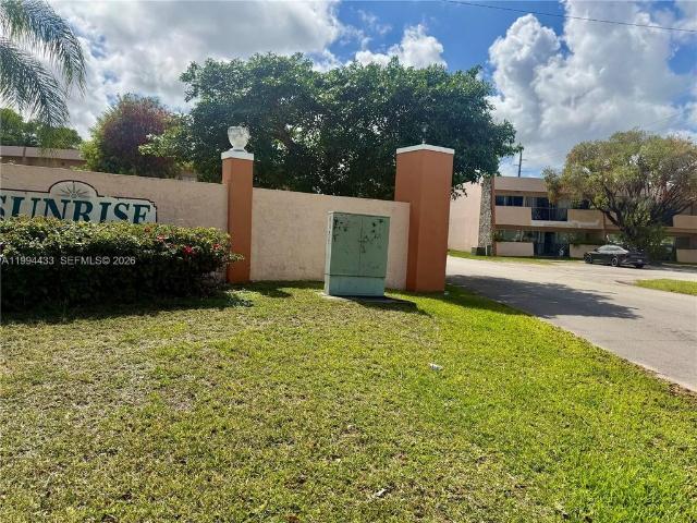 Luxury apartment complex for rent in Homestead, United States