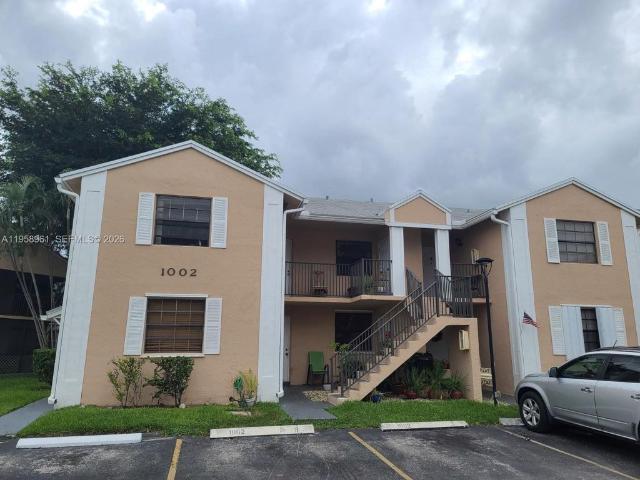 Luxury apartment complex for rent in Homestead, United States