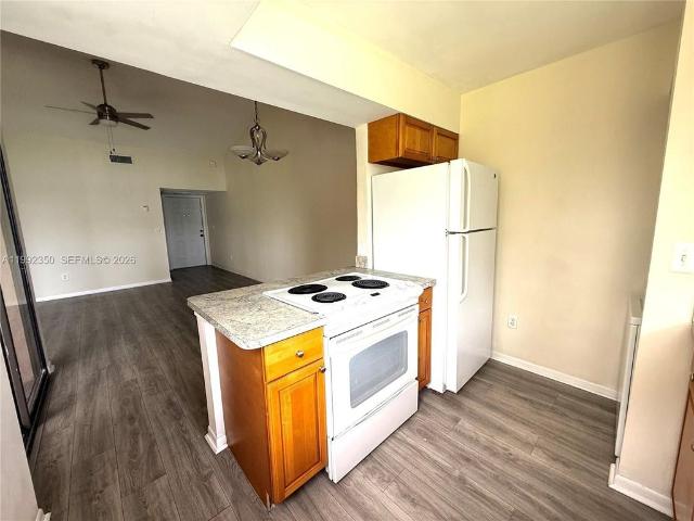 Luxury apartment complex for rent in Homestead, United States