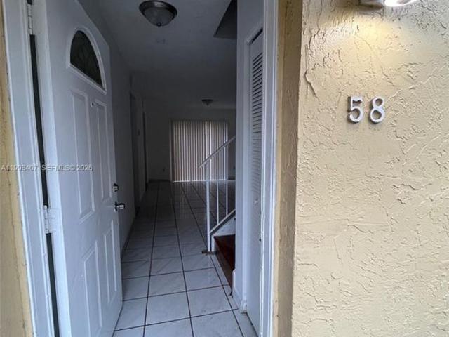 Luxury apartment complex for rent in Homestead, United States